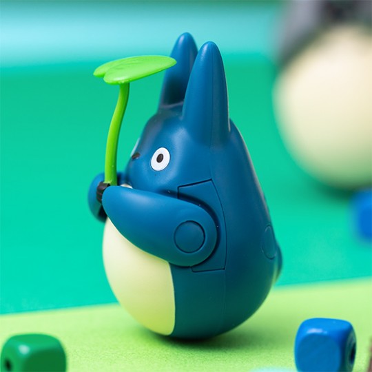 Round Bottomed Figurine Middle Totoro with leaf - My Neighbor Totoro