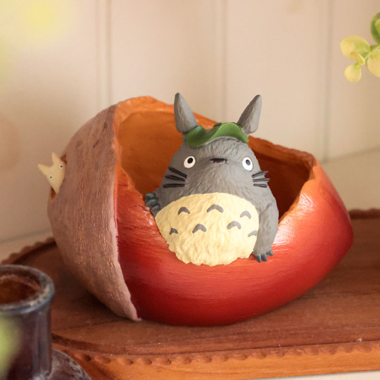 Big Totoro & Acorn Planter - My Neighbor Totoro